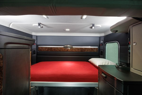 Peterbilt Introduces New 72-Inch Sleeper For Model 589 | Supply Post ...