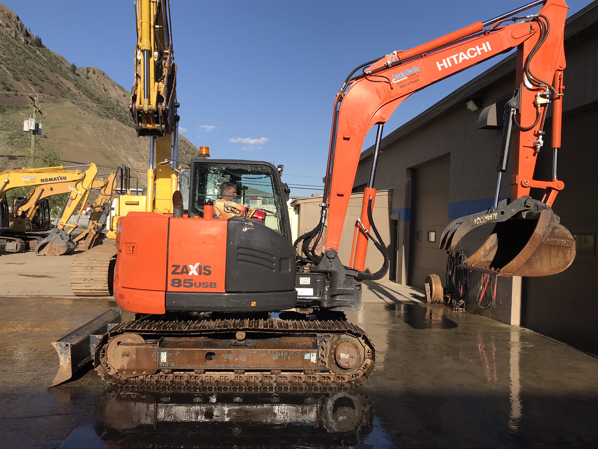 2016 Hitachi ZX85USB-5N (For Sale or Rent)